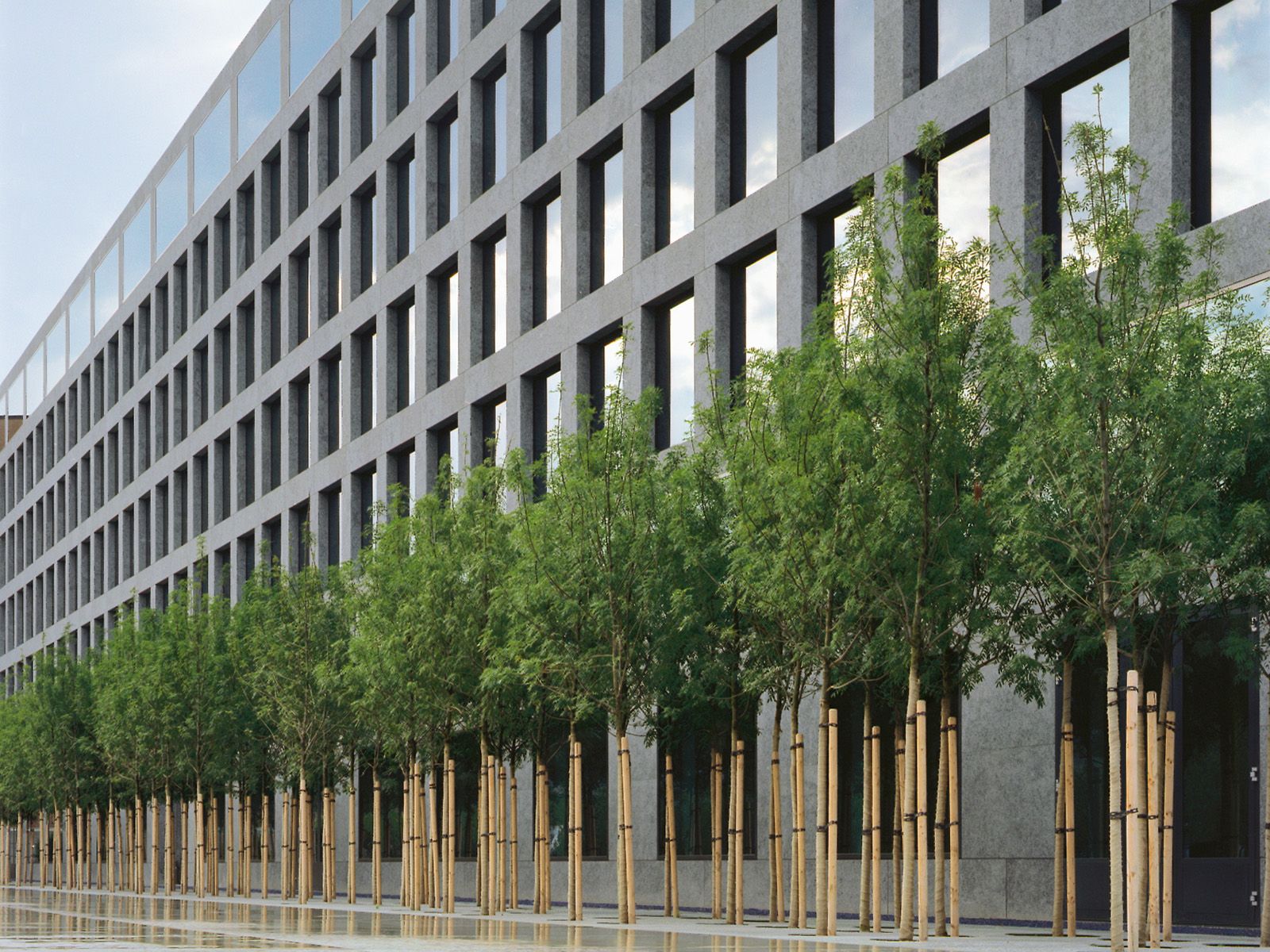 0011- IBM-headquarters » Max Dudler